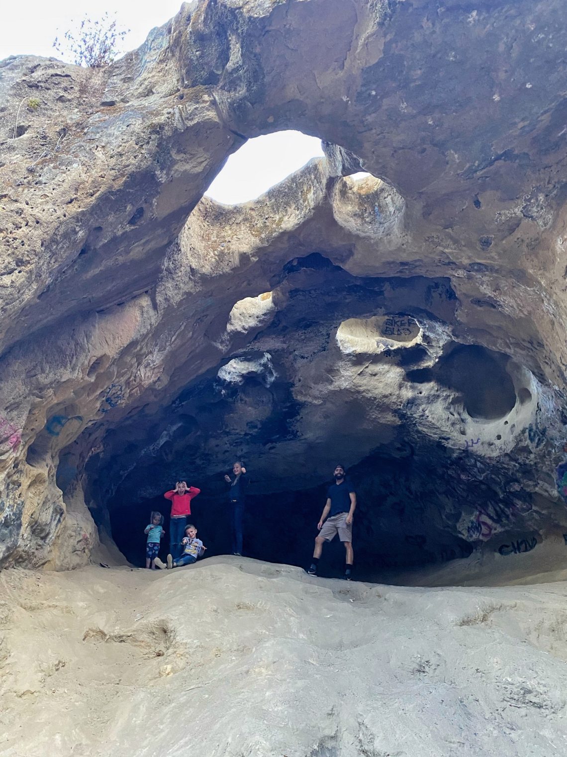 Vanalden Cave Hike: Los Angeles
